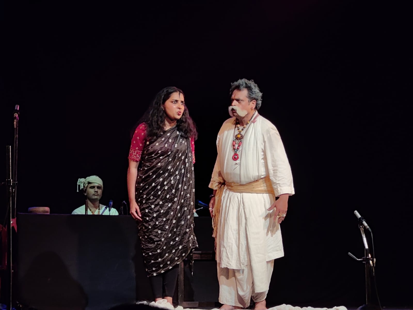 ಇದು ಅಯೋಧ್ಯಾ ಕಾಂಡ - ಒಂದು ವಿಮರ್ಶೆ - Roovari