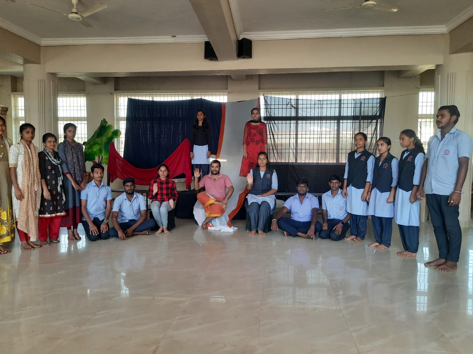 ರಂಗಬಂಡಿ ಮಳವಳ್ಳಿ ಟ್ರಸ್ಟ್ (ರಿ) - ಸಮಾರೋಪ ಸಮಾರಂಭ ಮತ್ತು ನಾಟಕ ಪ್ರದರ್ಶನ - ಫೆಬ್ರವರಿ 16 - Roovari