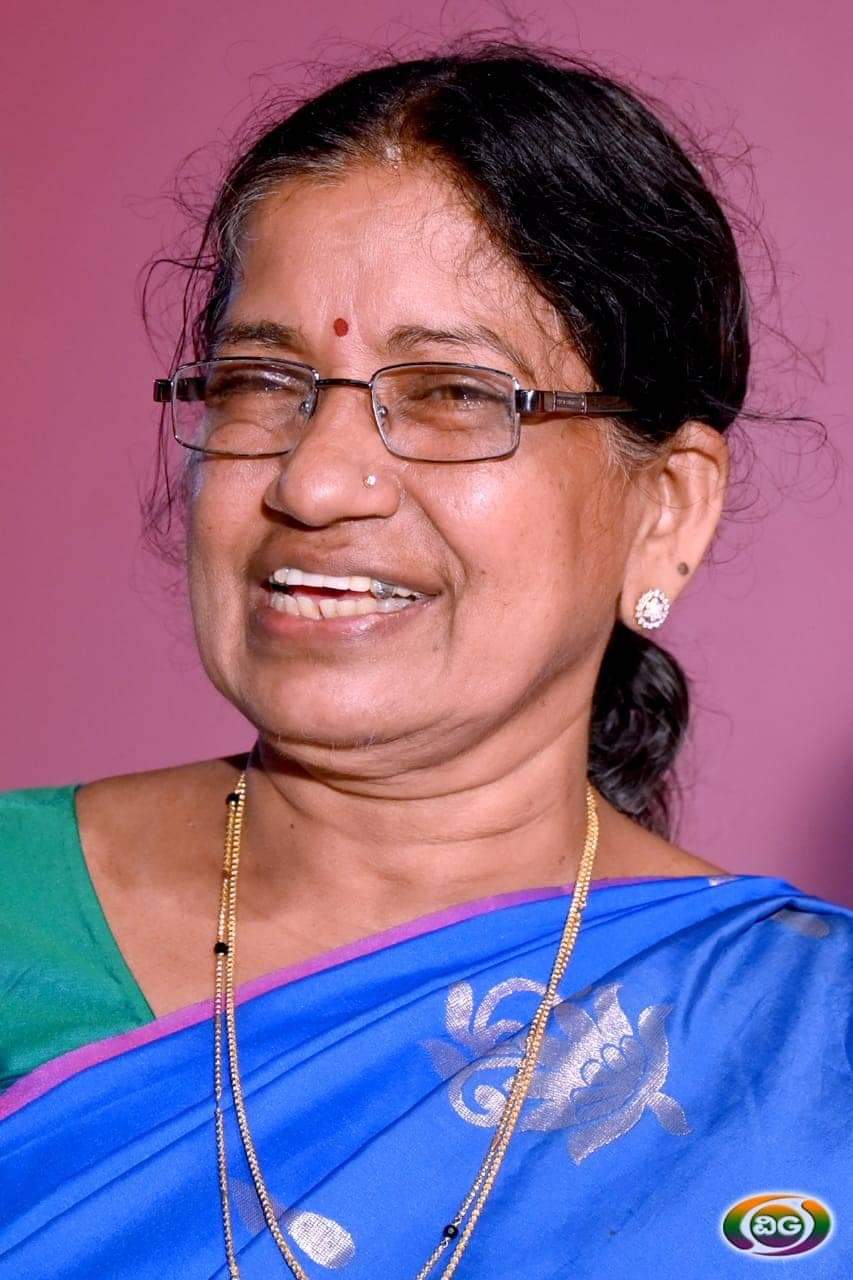 ಪುಸ್ತಕ ವಿಮರ್ಶೆ – "ನೂರಾರು ಕತೆಗಳು" | ಡಾ.ಪಾರ್ವತಿ ಜಿ.ಐತಾಳ್, ಕುಂದಾಪುರ - Roovari