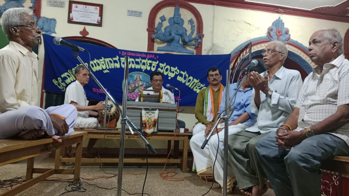 ಶ್ರೀ ಮಹಮ್ಮಾಯಿ ದೇವಸ್ಥಾನದಲ್ಲಿ ಸರಣಿ ತಾಳಮದ್ದಳೆ ‘ತ್ರಿಪುರ ಮಥನ’ - Roovari