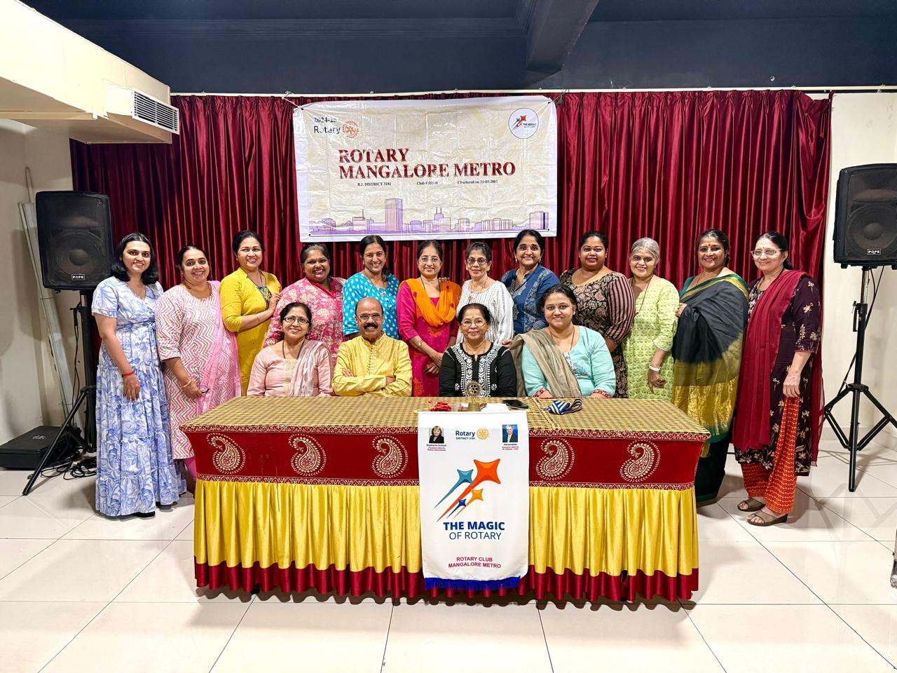 ಮಂಗಳೂರು ರೋಟರಿಯಲ್ಲಿ ಕಾಸರಗೋಡು ಚಿನ್ನಾರ ನಗೆಯ ಸಂಜೆ - Roovari